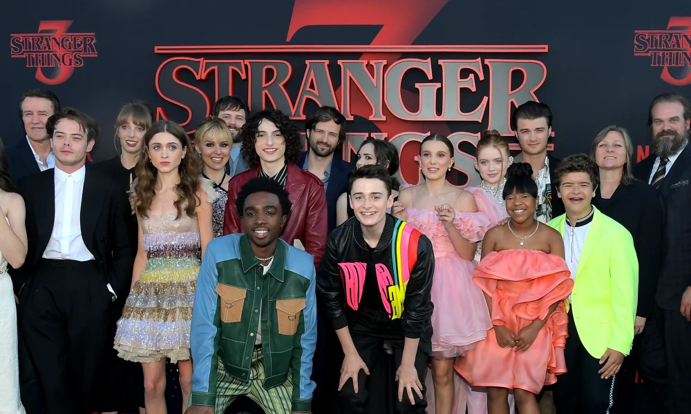 Stranger Things Cast - Multimedia Bomb